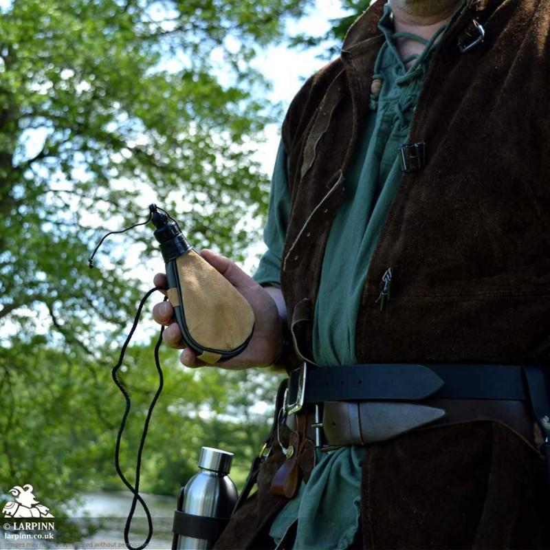 Water Skin / Wineskin - 1/4 L - Drinking Flask - LARP Costume Accessories