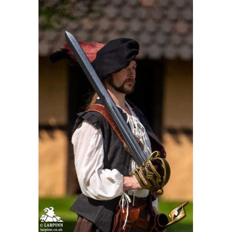 Minstrel Hat - Black & Red|Hoods & Hats|Larp Inn